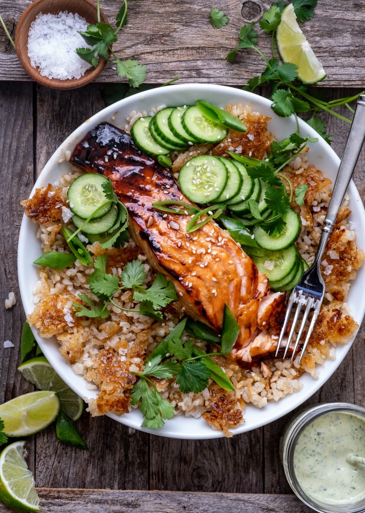 Crunchy Brown Rice Bowls with Salmon and Herbed Tahini Dressing ...